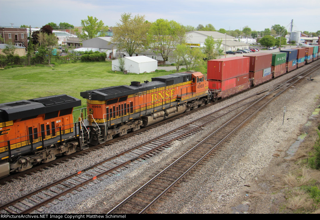 BNSF 4969